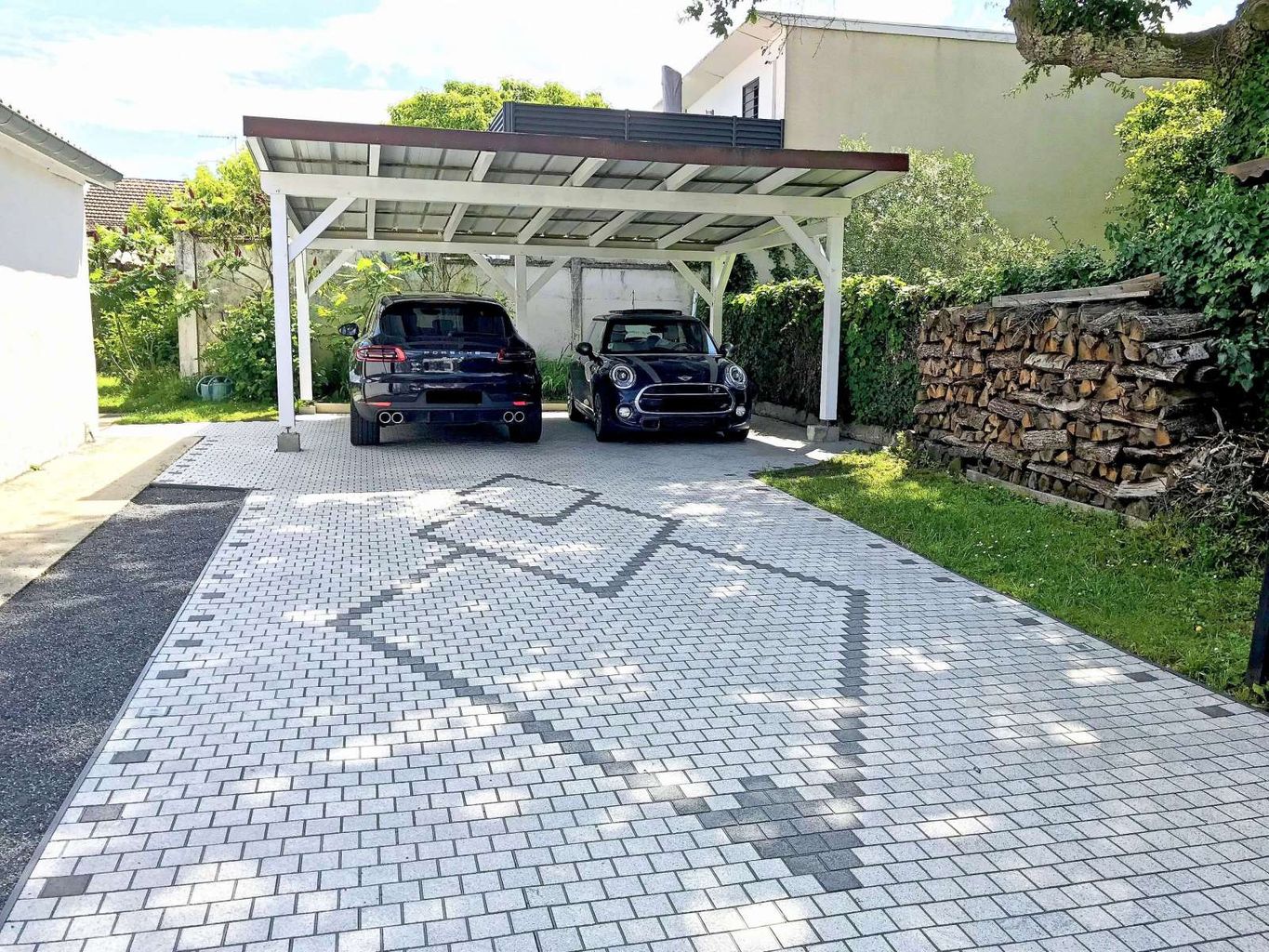 Low-cost interlocking concrete pavers: the PAVÉFORM solution